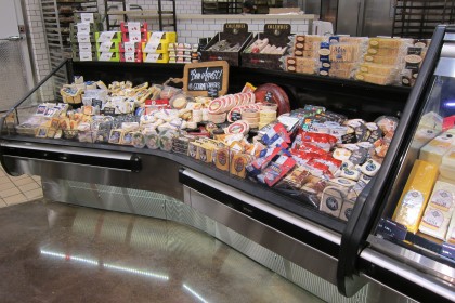 Single Deck - Cheese Merchandise Display - Borgen Systems
